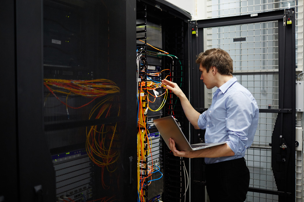 Factors: Choose Dedicated Server Hosting | Binary Racks